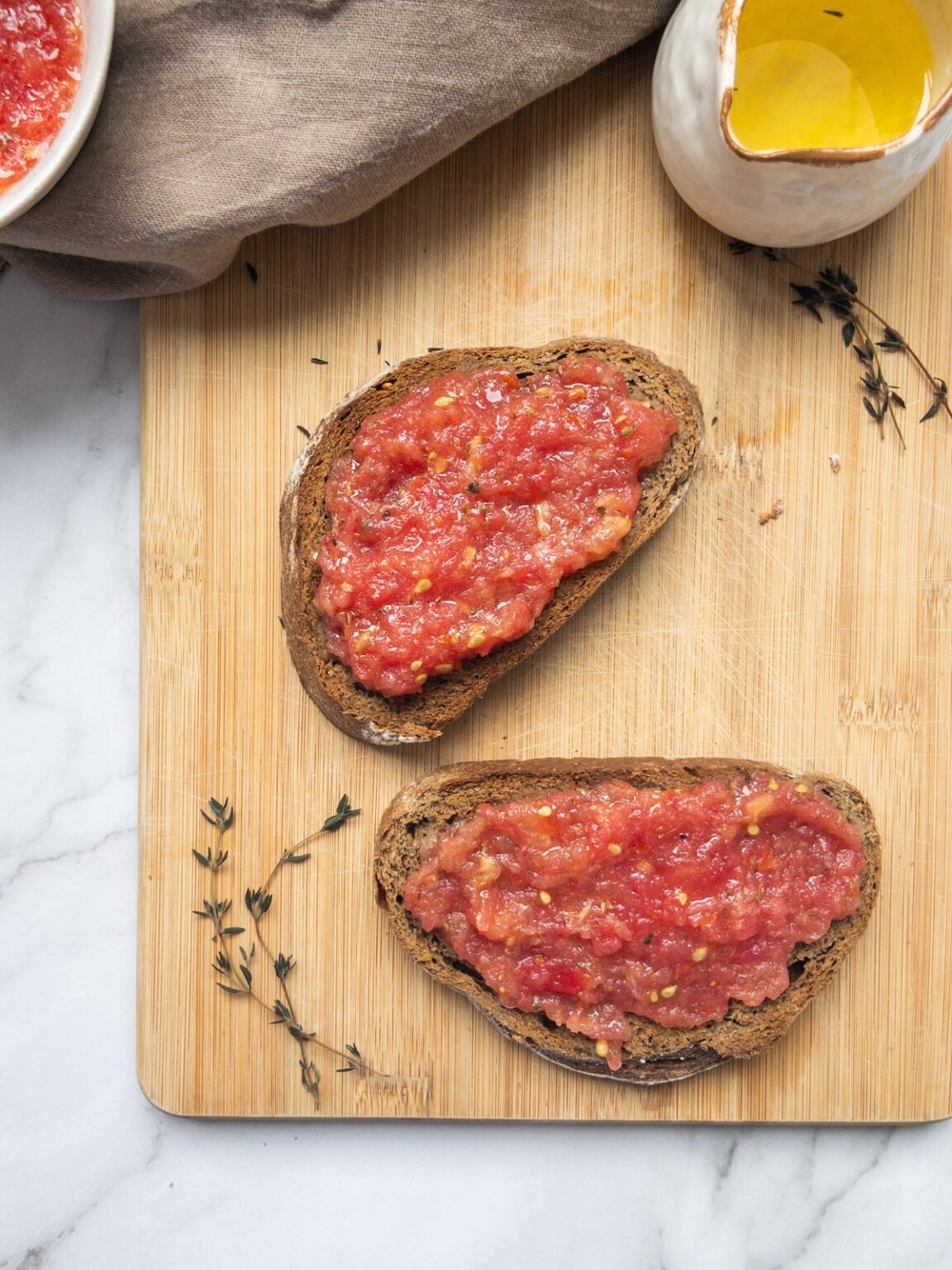 Pa Amb Oli (Bread with tomato recipe from Spain)